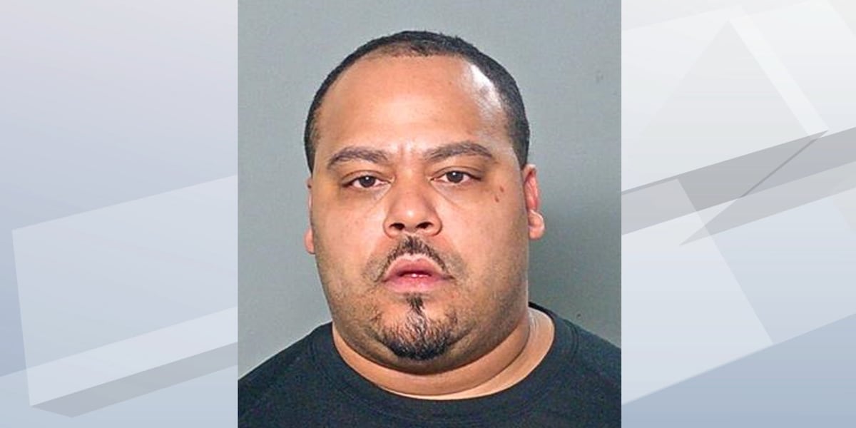 Police Givings Tried To Recruit 14 Year Old Runaway Into Prostitution